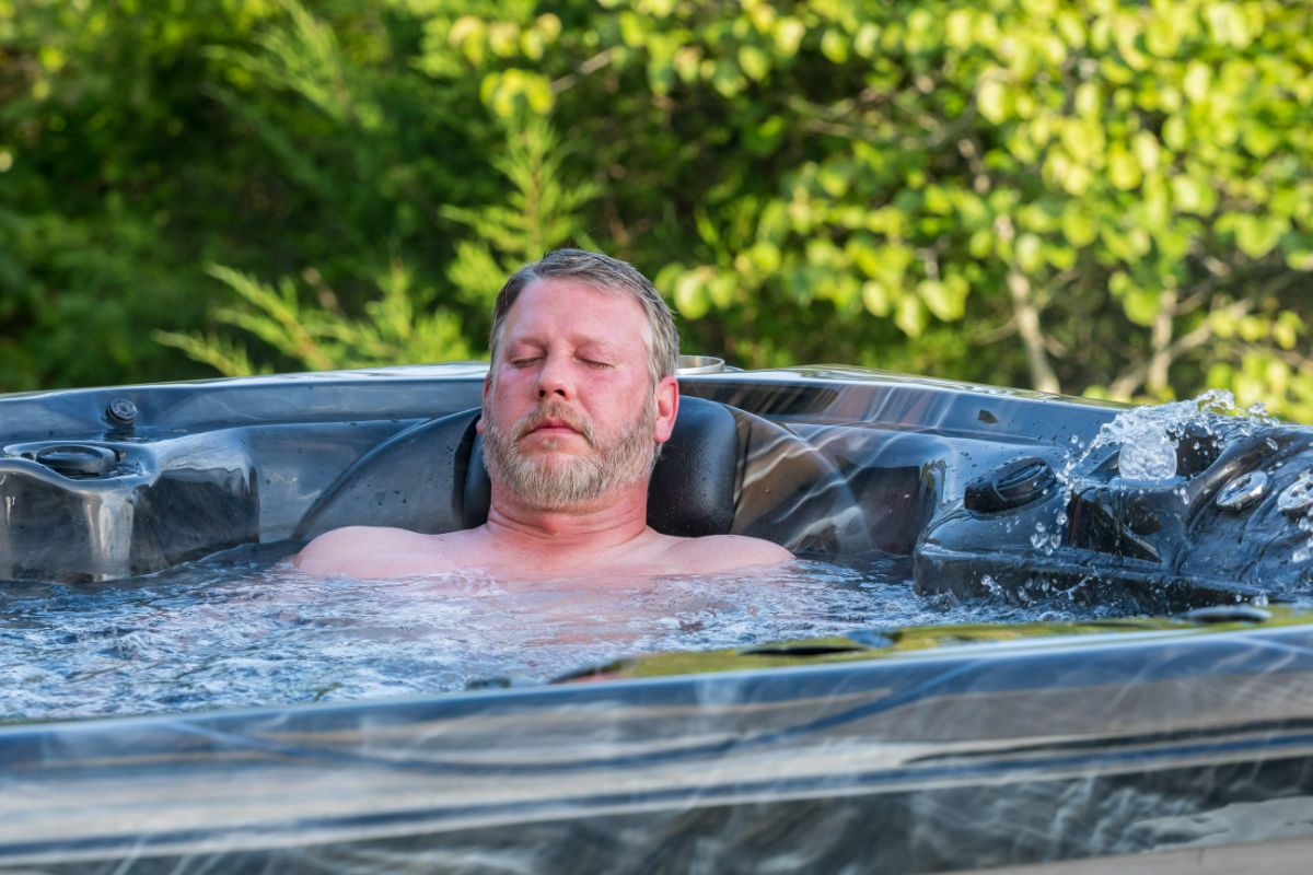 Hot Tubs and Spas For Sale in Wisconsin | Customization Options in Hot ...